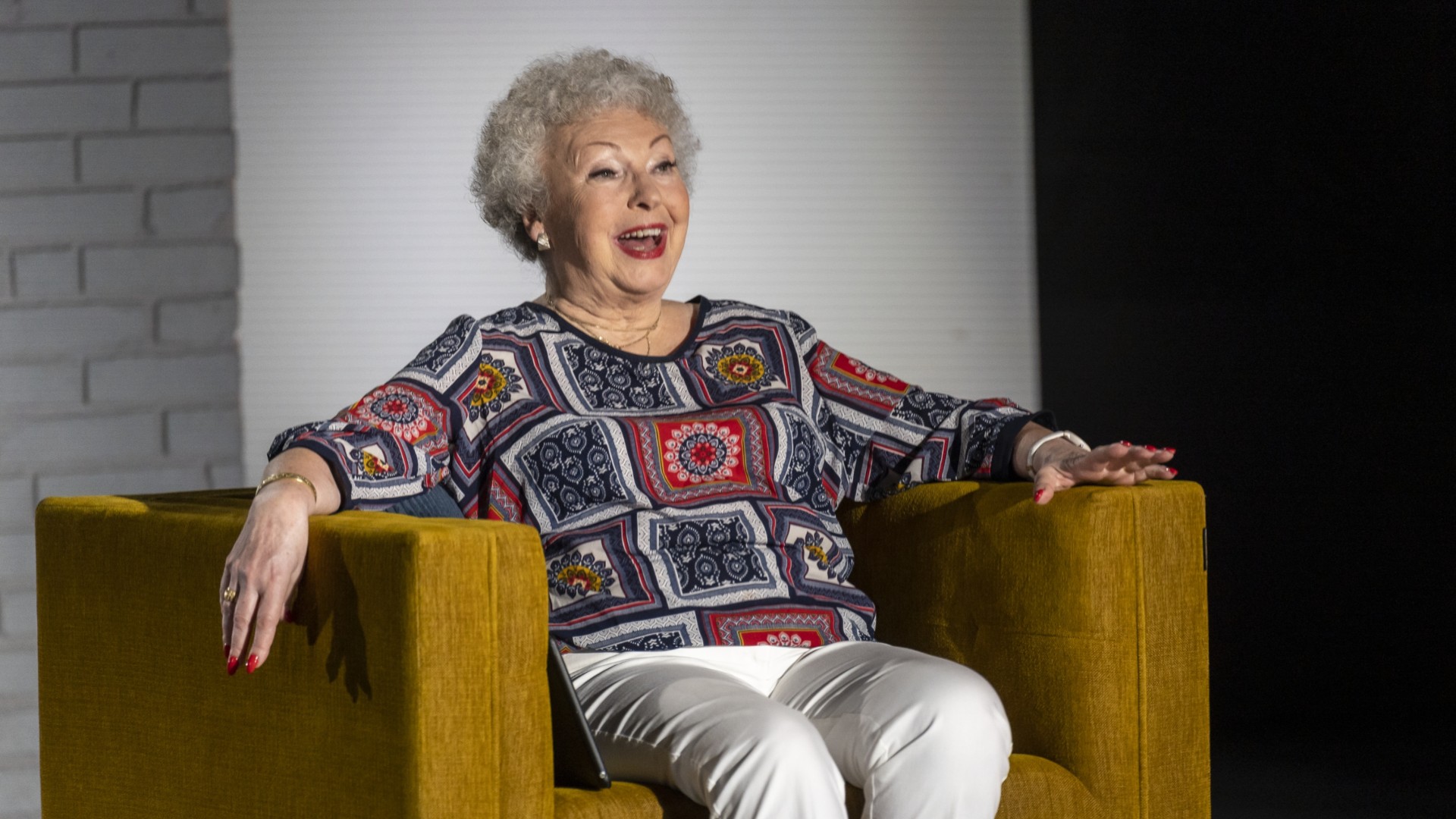 Fodor Zsóka újranézi a Barátok köztöt: Van ez a Magdi anyus, az milyen ...