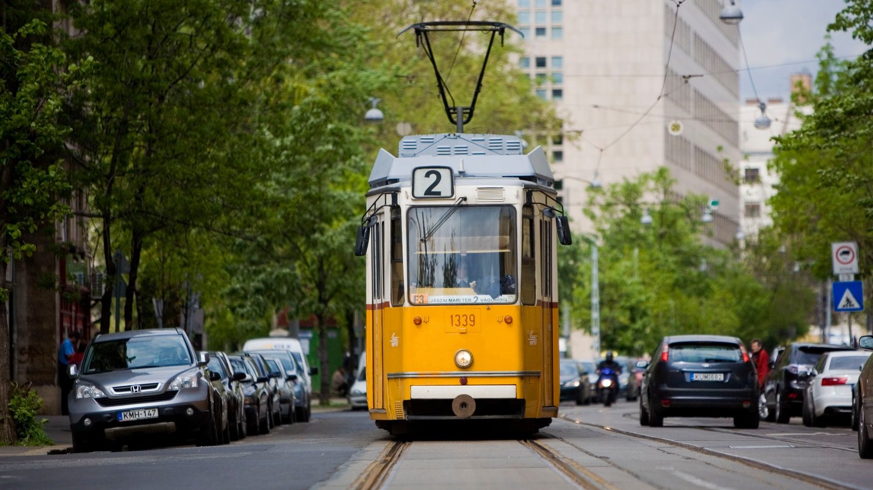 Kedd este nem közlekedik a 2-es villamos a belvárosban | 24.hu