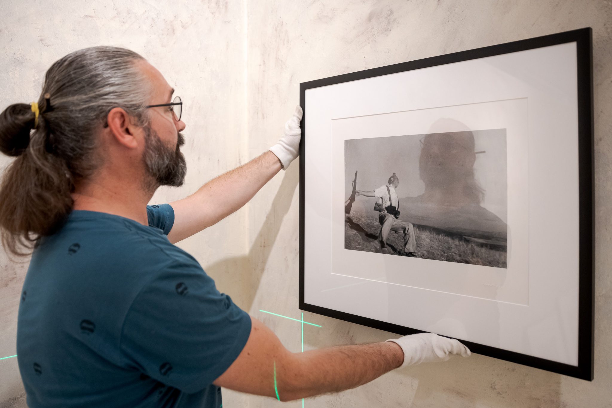 Galéria: Így készült Budapesten a világ első állandó Robert Capa ...