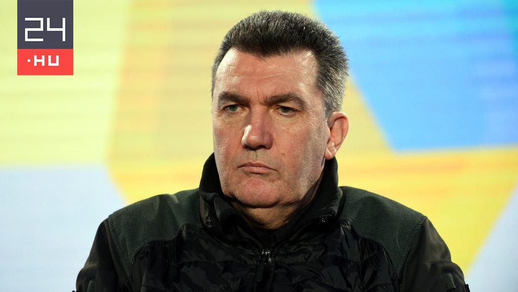 Több száz német köztisztviselőknek kell elhagyni Oroszországot | 24.hu