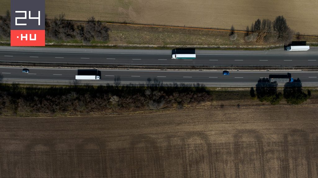 12 kilométeres dugó van az M1-esen | 24.hu