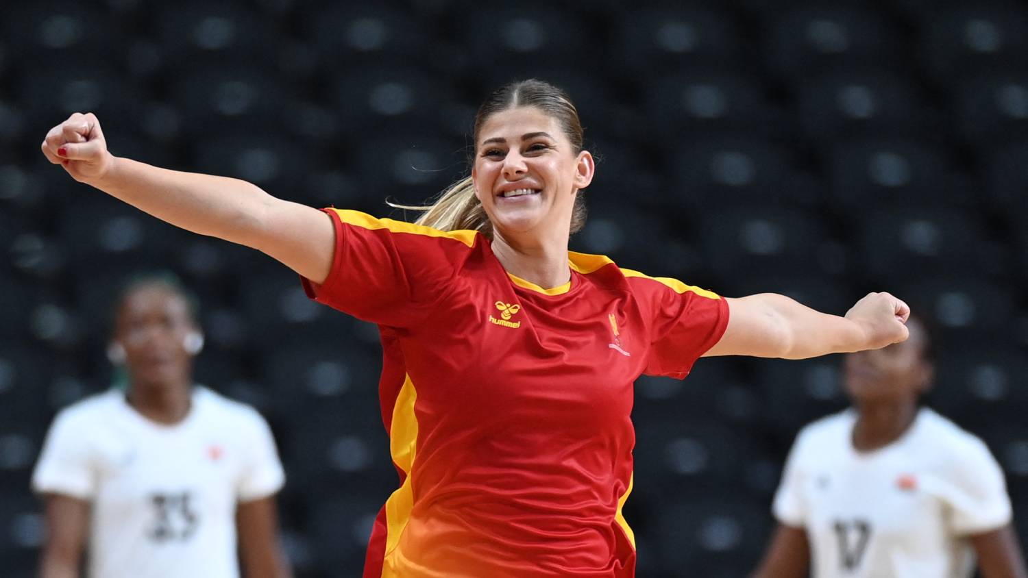 Mégsem vonul vissza a kétszeres BL-győztes, Európa-bajnok kézilabdázó ...