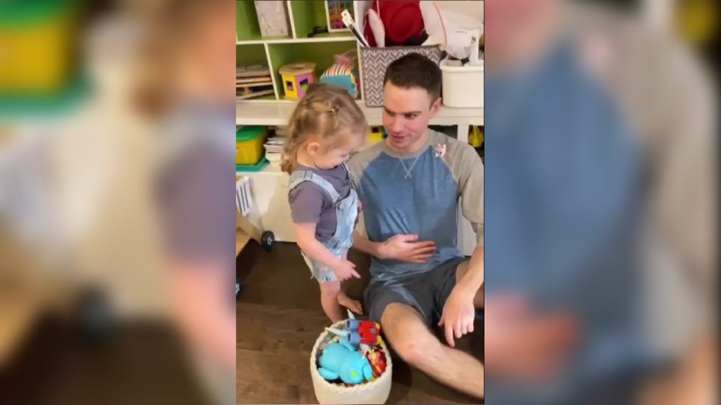 Otthagyta a munkáját, hogy legyen ideje megismerni mind a 96 gyerekét ...