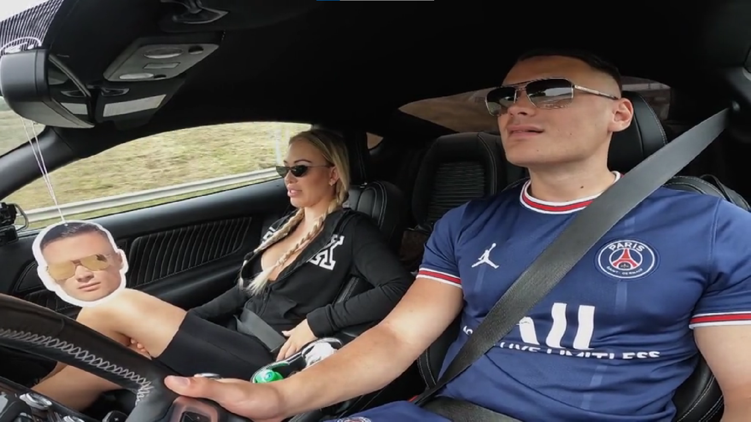 Kőgazdag Fiatalok: Szandi lóspermát rendelt a netről, PSG Ogli szerint ...