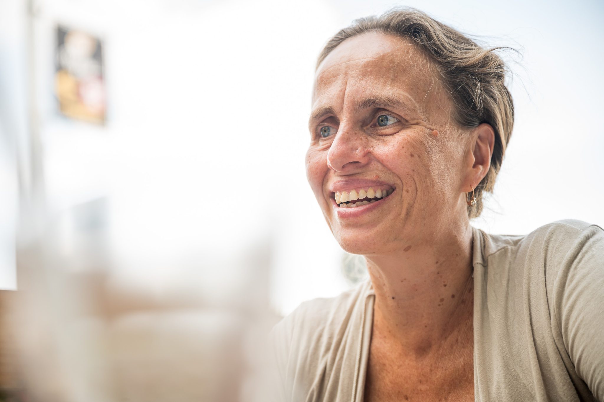 Tompa Andrea: Az élet kis halálokból áll, és bele-belehalunk egy-egy ...