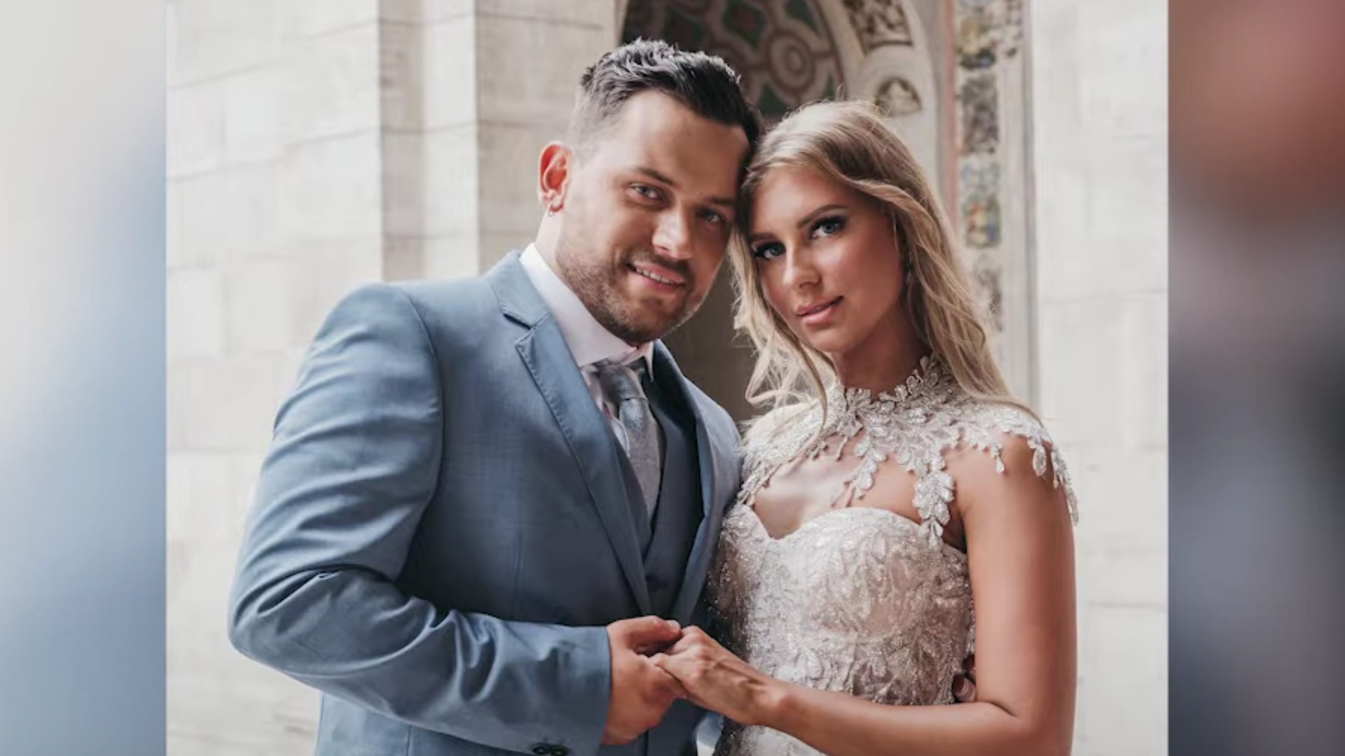 Kijött Szabó Ádám és újdonsült felesége első közös dala, a videoklip ...