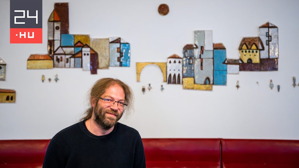 Varró Dániel: Azt szeretem, ha a vers okosabb, mint a költő, ami az én ...