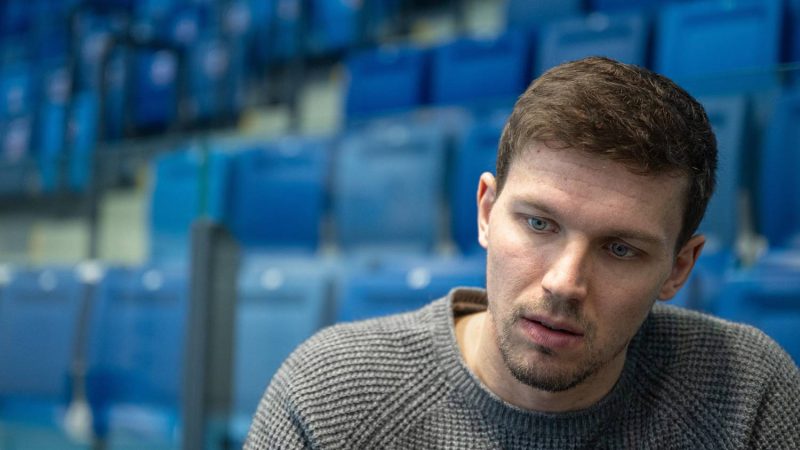 Hat meccs alatt eladta magát, távozott a PLER BL-győztes kézise | 24.hu