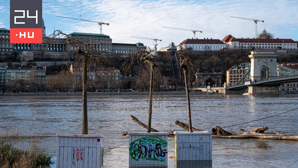 Szerda este tetőzött a Duna Budapesten | 24.hu