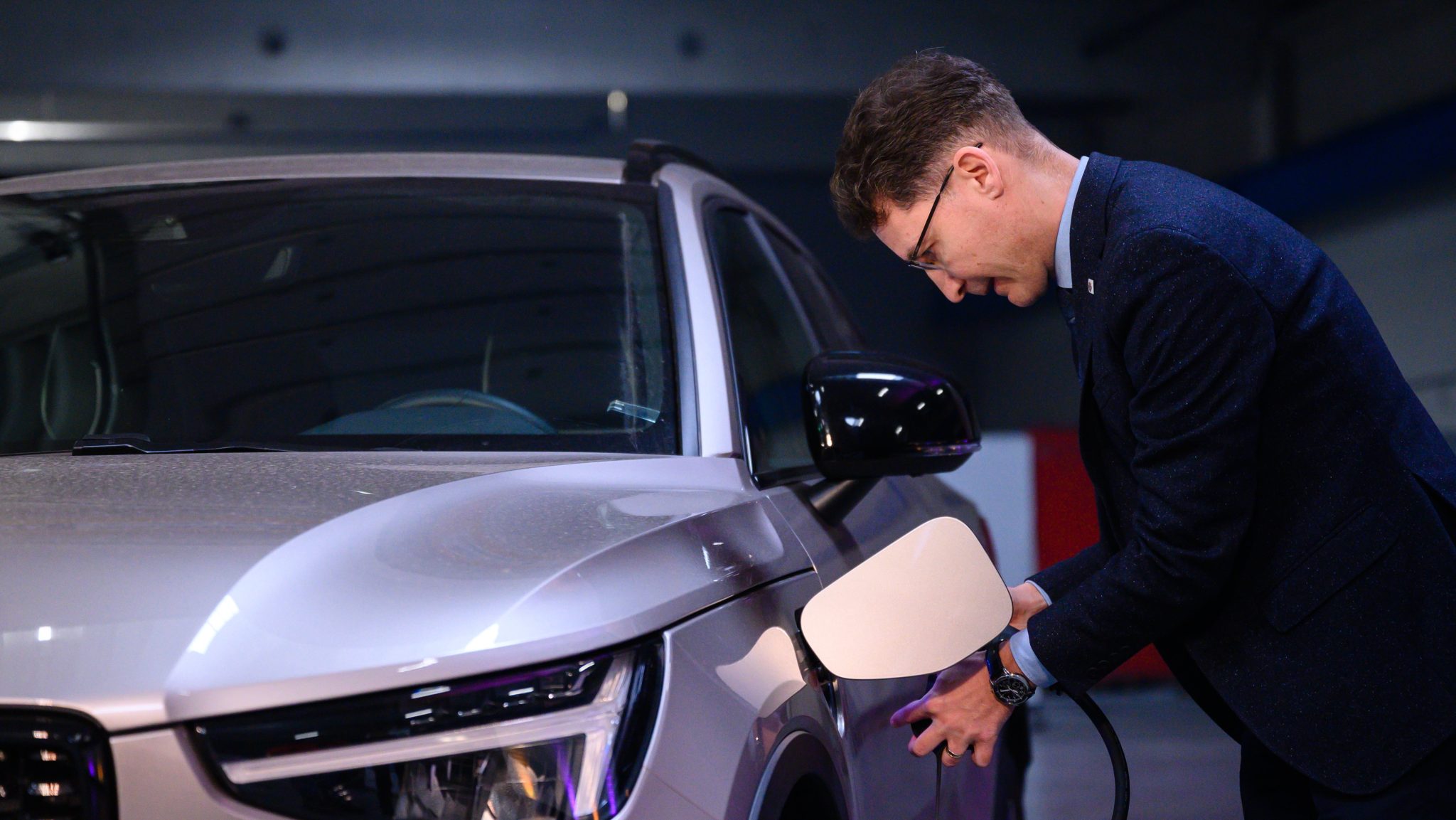 60 milliárdot oszt szét a kormány cégeknek elektromos autó vásárlásra ...