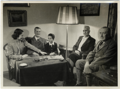 "Nem tudtam, hogy Himmler meg akar ölni minket" – interjú Horthy Miklós ...