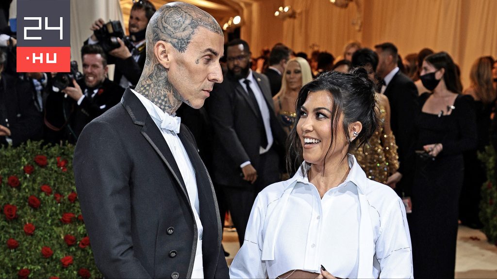 Travis Barker több mint ötvenszer próbálkozott, de végül beletalált a ...