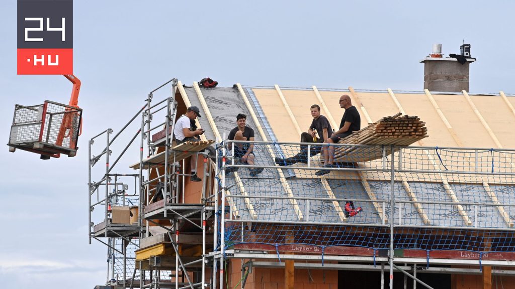 Nettó egymilliót keresnek a klímás, ács, lakatos és kőműves ...