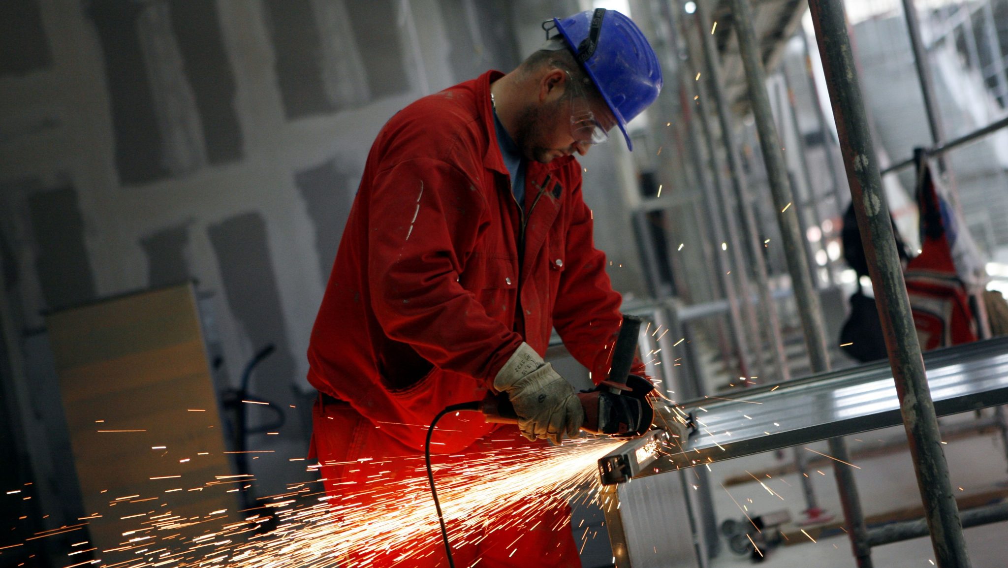 Rossz hír a külföldre készülő magyaroknak: befagyhat a munkaerő ...