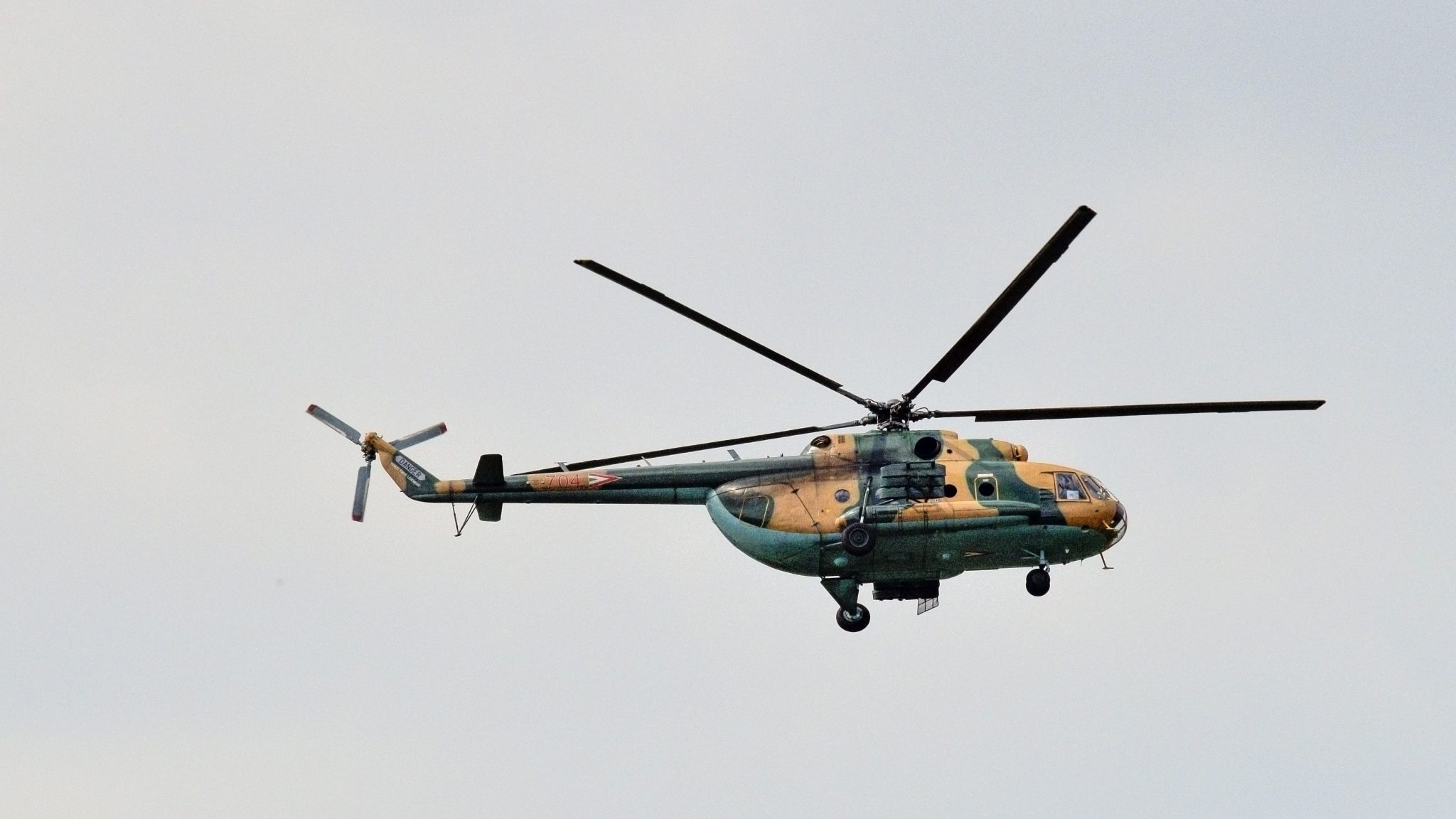 Tudta a siklóernyőst mentő helikopter-pilóta, hogy túl nagy a ...