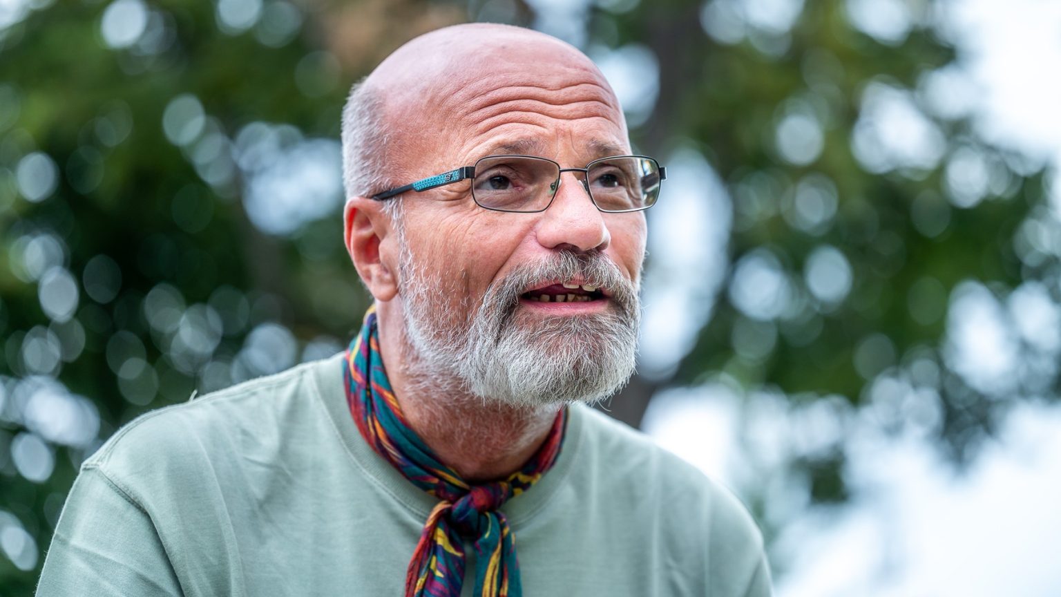 Zacher Gábor: Orvosi szinten legalizálni kell a marihuánát, és el kell ...