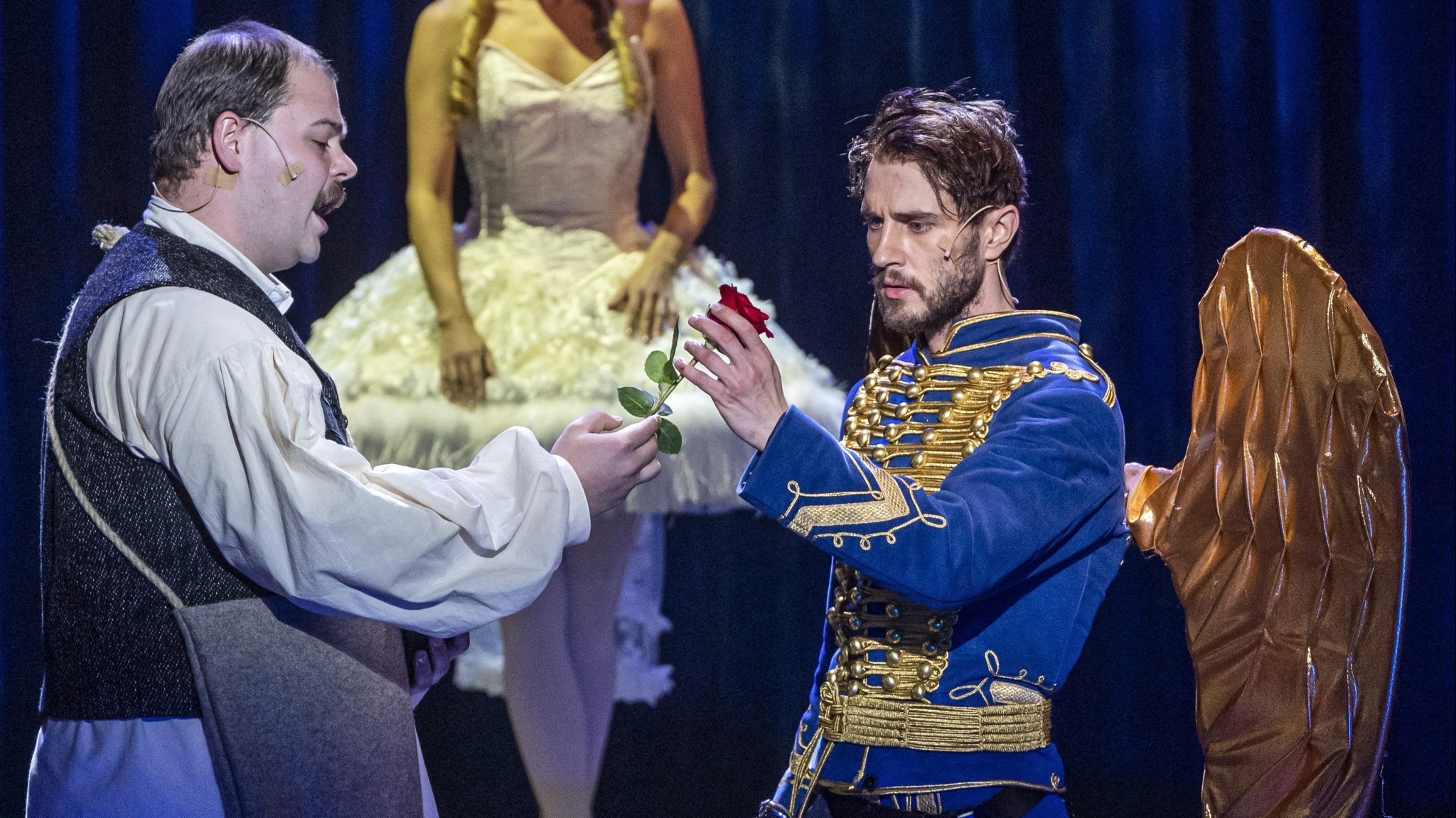 Kirúgták az Operettből Sándor Péter színészt a "színház falain belül ...