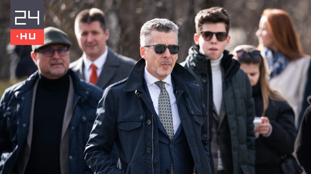 Rákay Philip lejúdásozta a filmjét kritizáló Bencsik Andrást | 24.hu