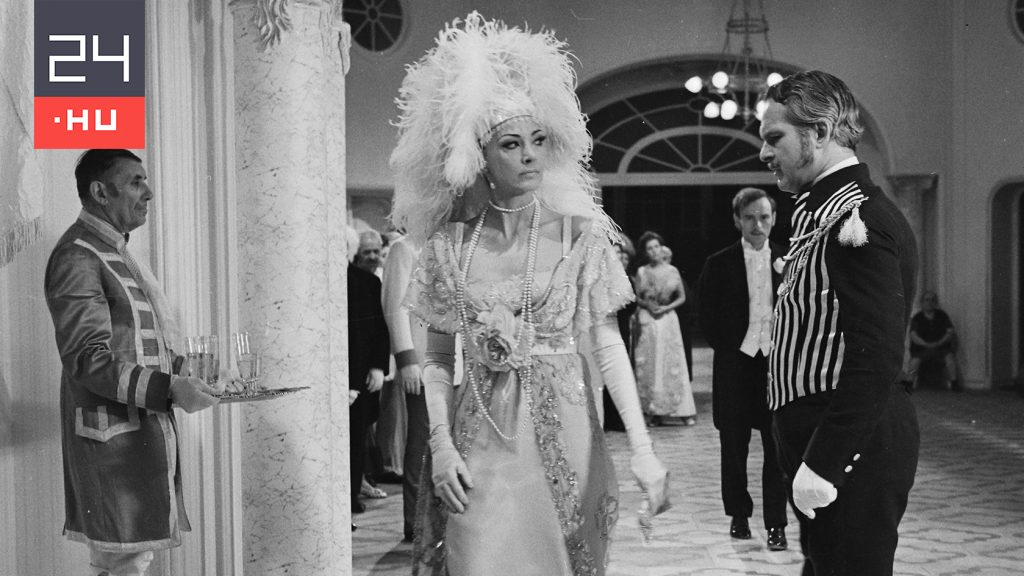 A Csárdáskirálynő filmen: Anna Moffo, René Kollo és Latinovits is beugrott a nagybőgőbe | 24.hu