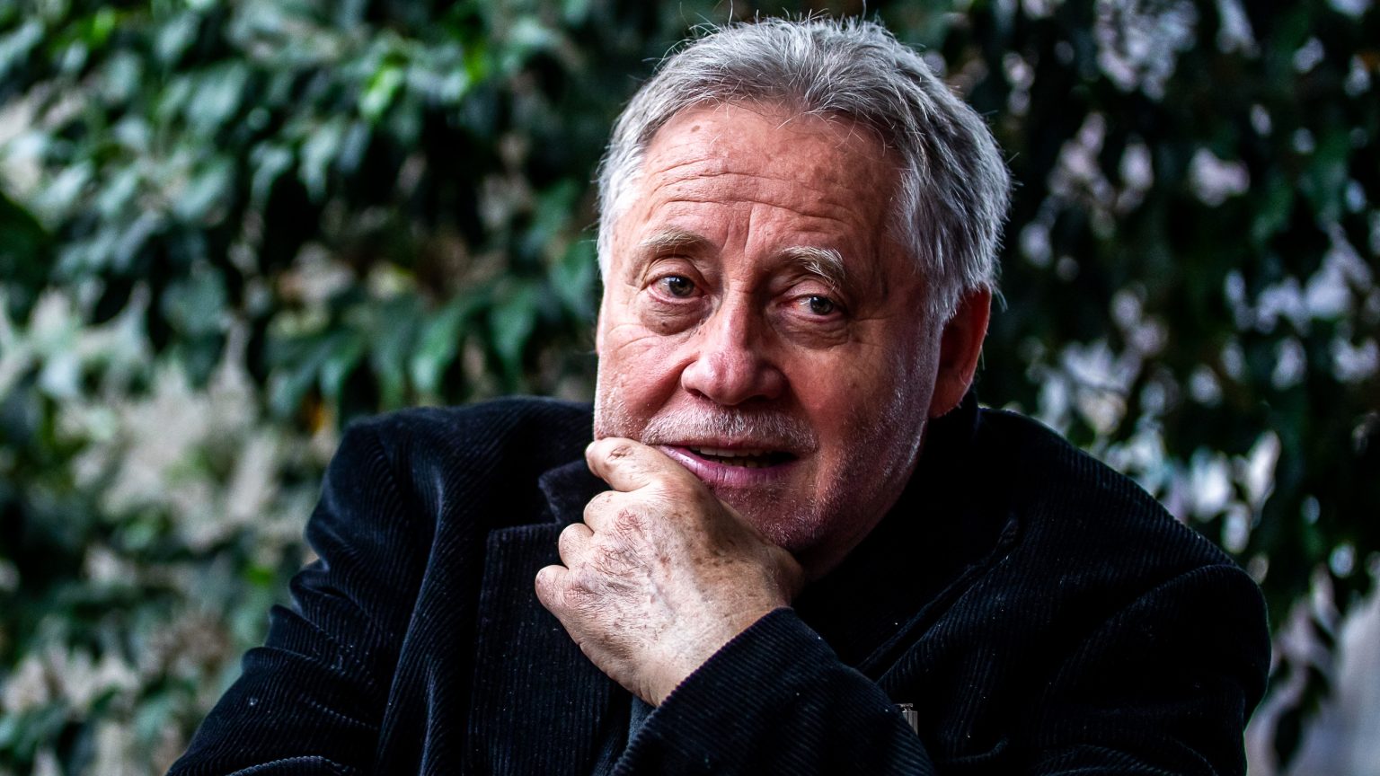 Az ócsai polgármester azt mondja, nem tiltotta ki Koltai Róbertet, bár ...