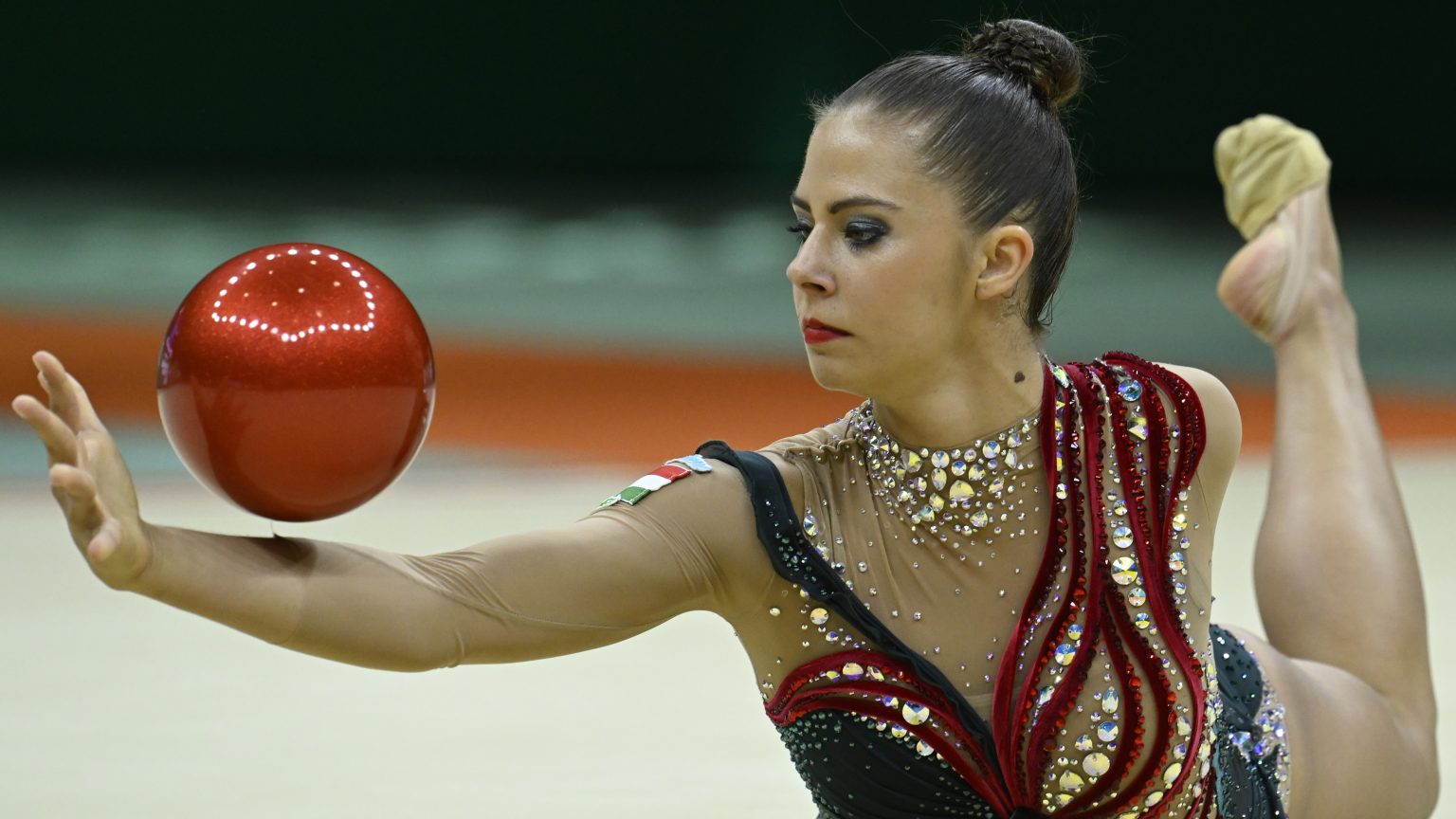 Pigniczki Fanni labdával döntős; Vukmir Elena 6. és 8. a budapesti rg ...
