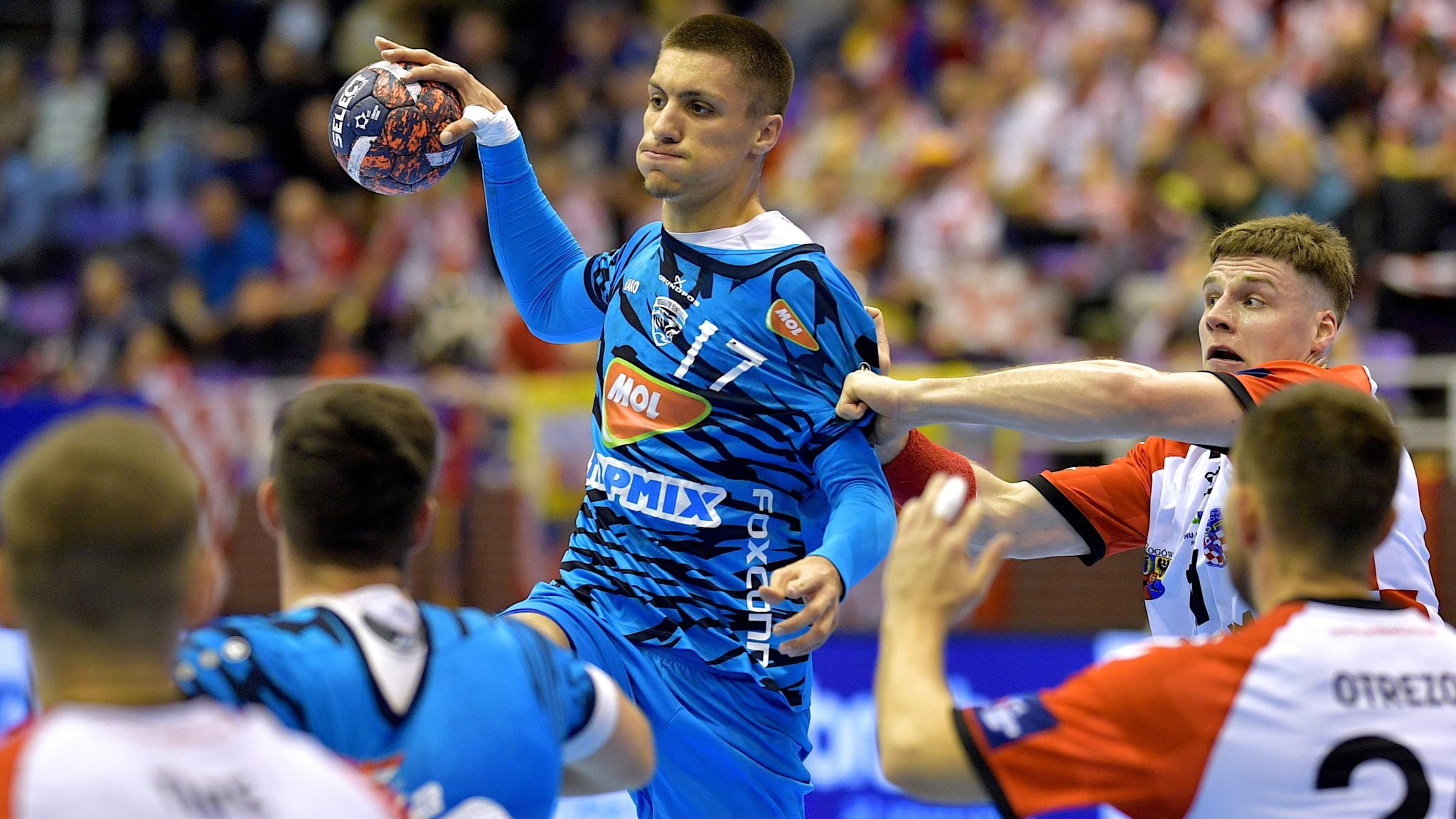 A kéziválogatott másodedzője 20 éves magyar átlövőt vitt a klubjába | 24.hu