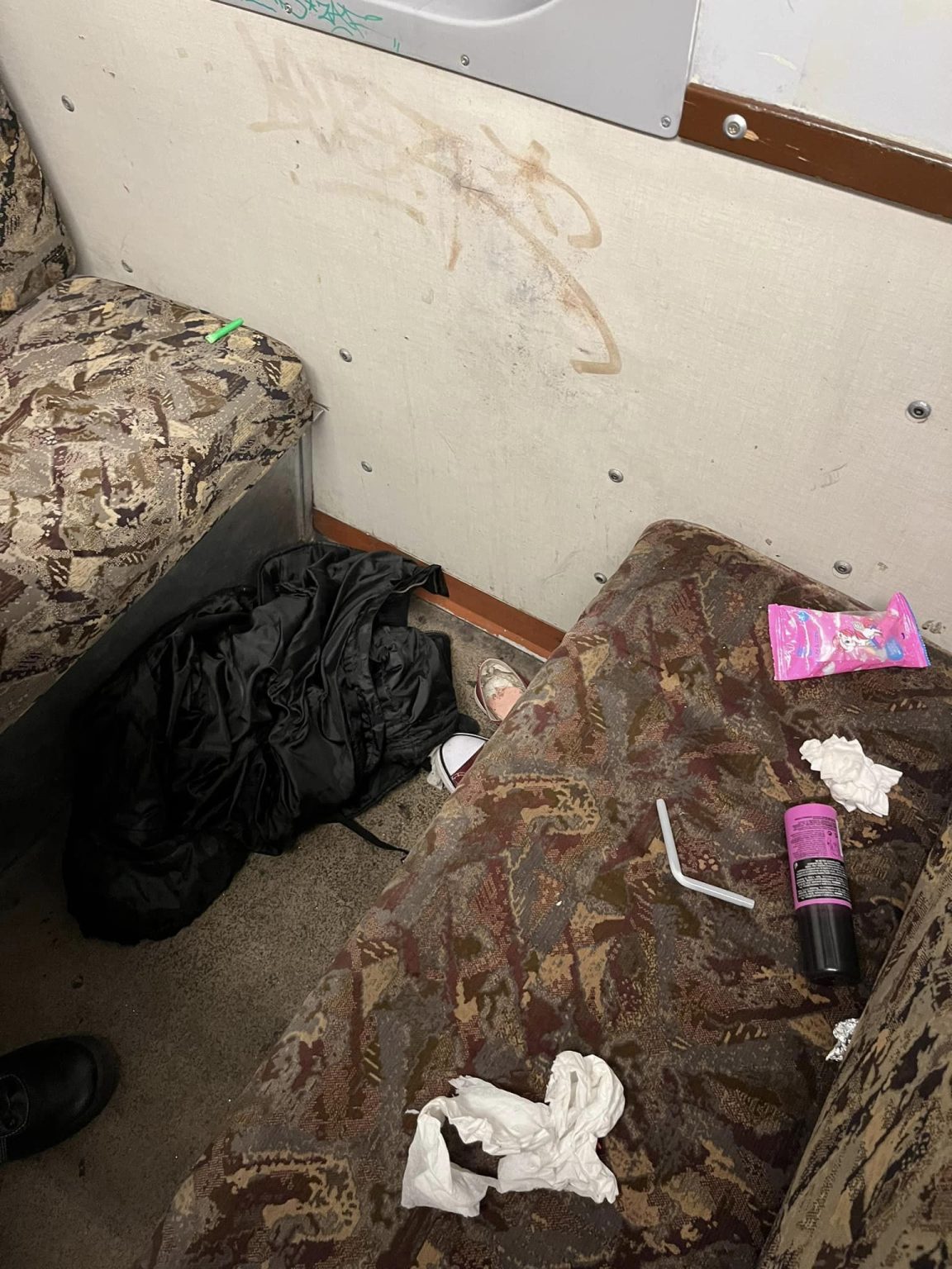 Kritikus a helyzet a gödöllői HÉV-en, ahol bódult, ittas emberek vették ...