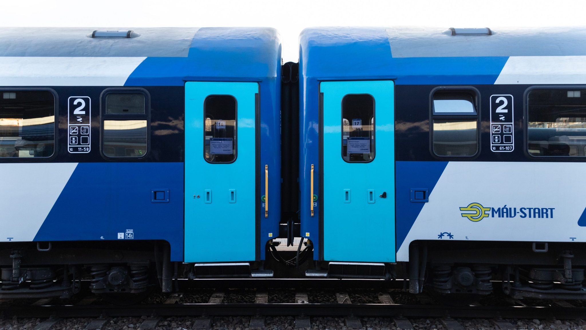 MÁV-vezető: A vasúti kocsik 40-50 éve nem ezekre a klimatikus ...