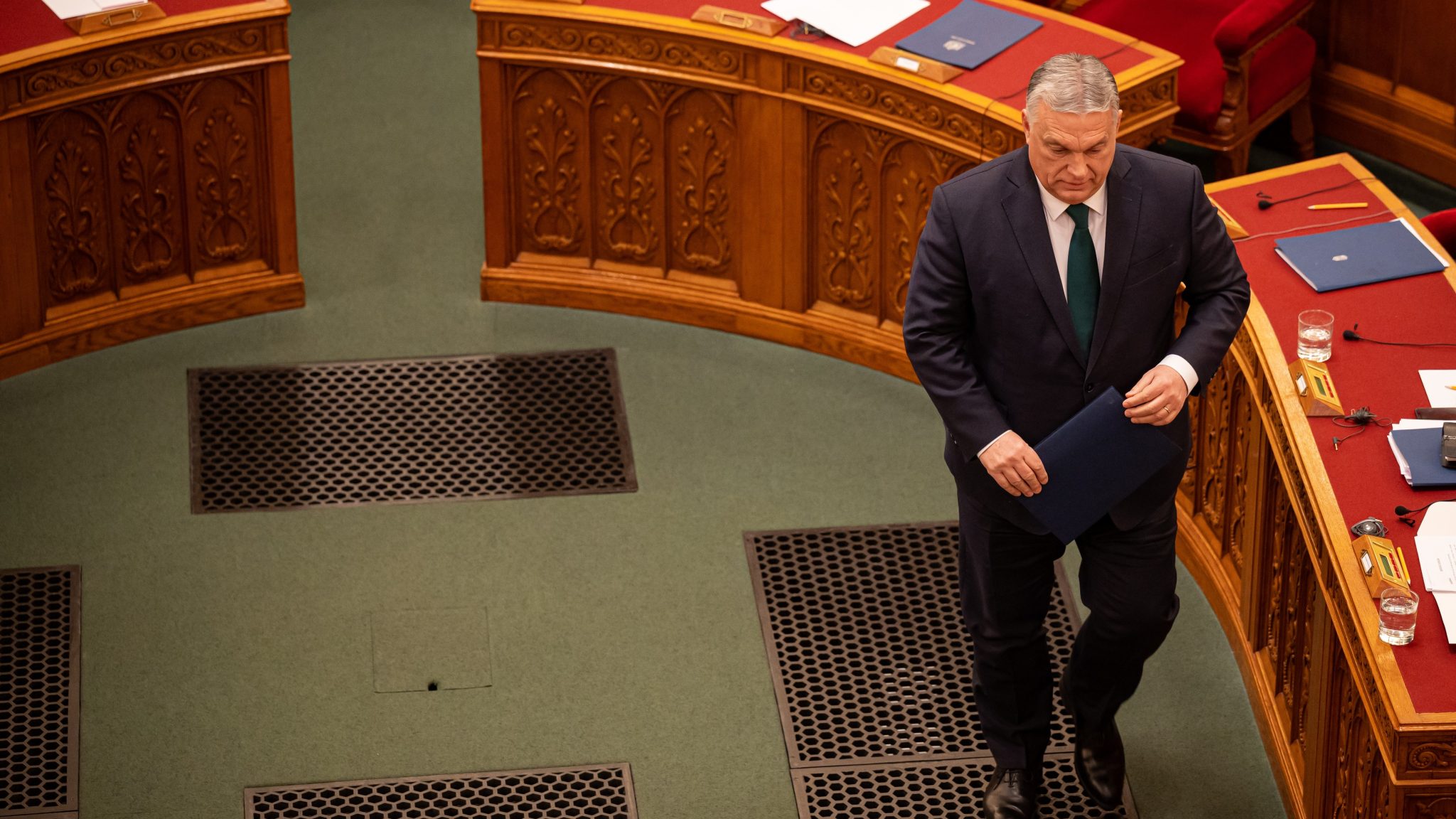 Másfél évvel ezelőtt már felmentették, most újra helyettes államtitkár ...