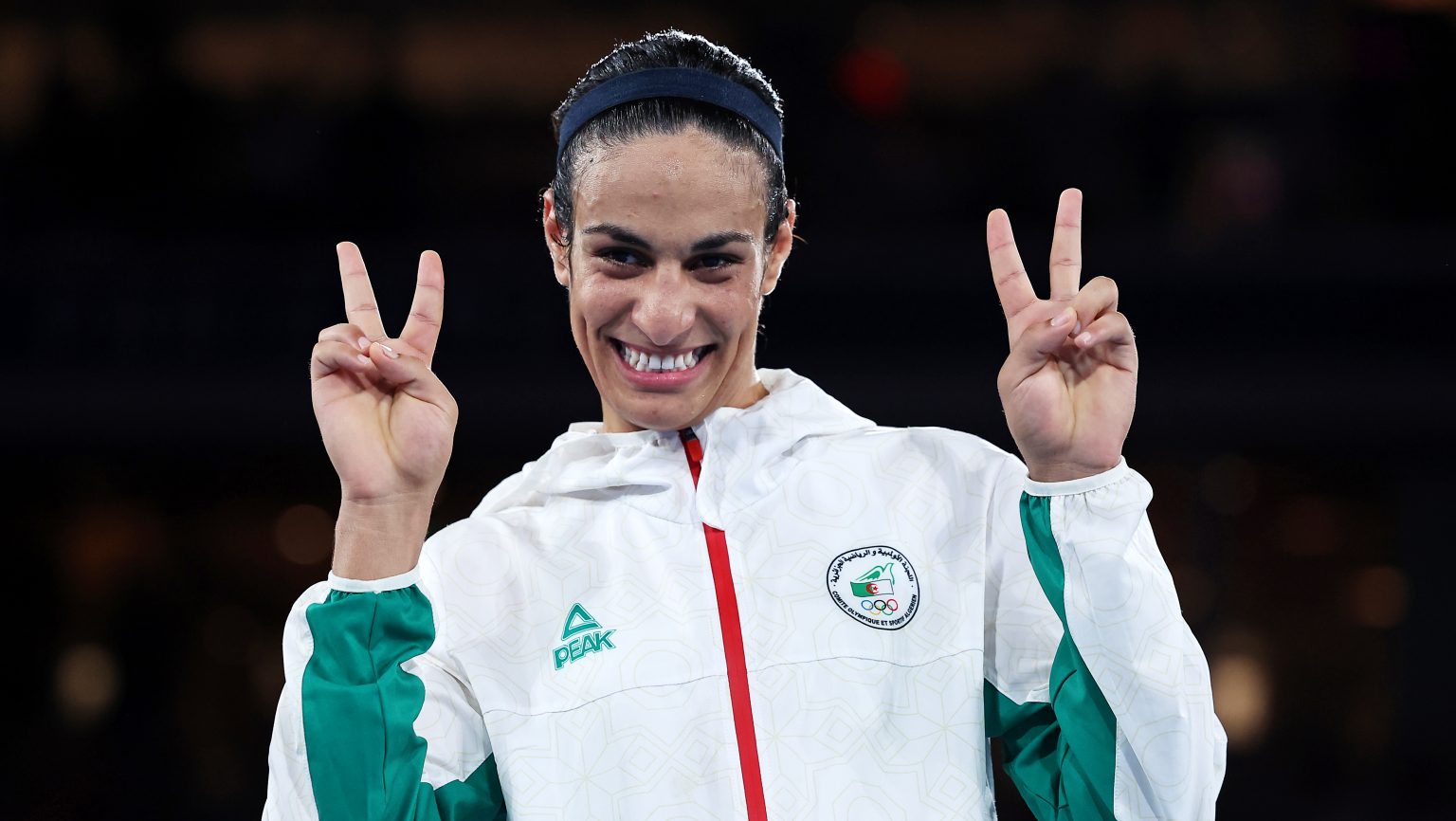 Iman Helif megmutatta, hogy a ringen kívül sminket, rúzst és rózsaszín ...