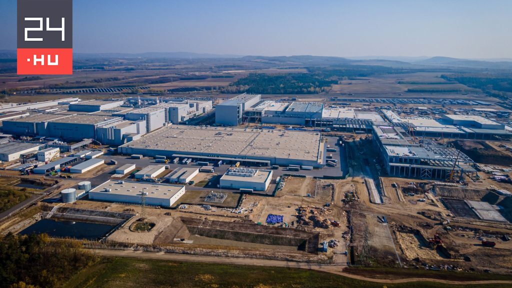 A gödi akkugyárnak ismét dupla helyi adót kell fizetnie | 24.hu