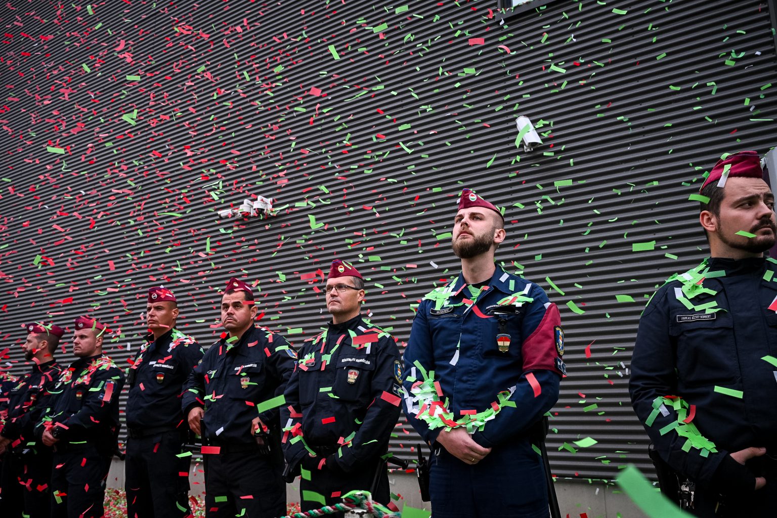 Propaganda elleni tüntetés: Magyar Péter megpróbált bejutni a köztévébe ...