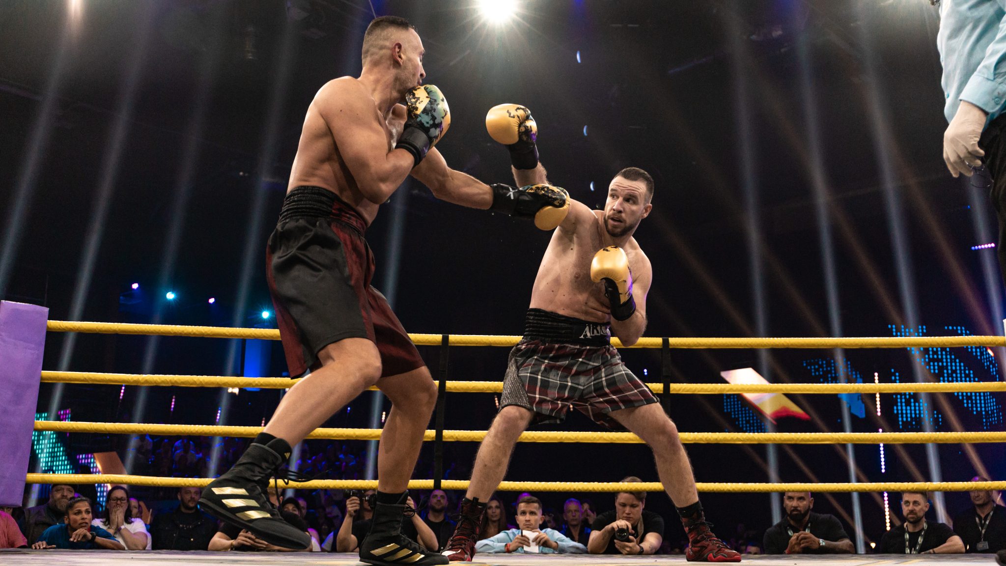 Molnár Áron a Szegedi Fecsó elleni Sztárbox-meccséről: Életemben ...