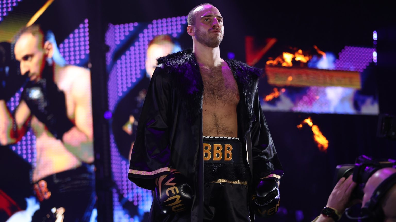 Hell Boxing Kings: Brasch Bence legyőzte első ellenfelét | 24.hu