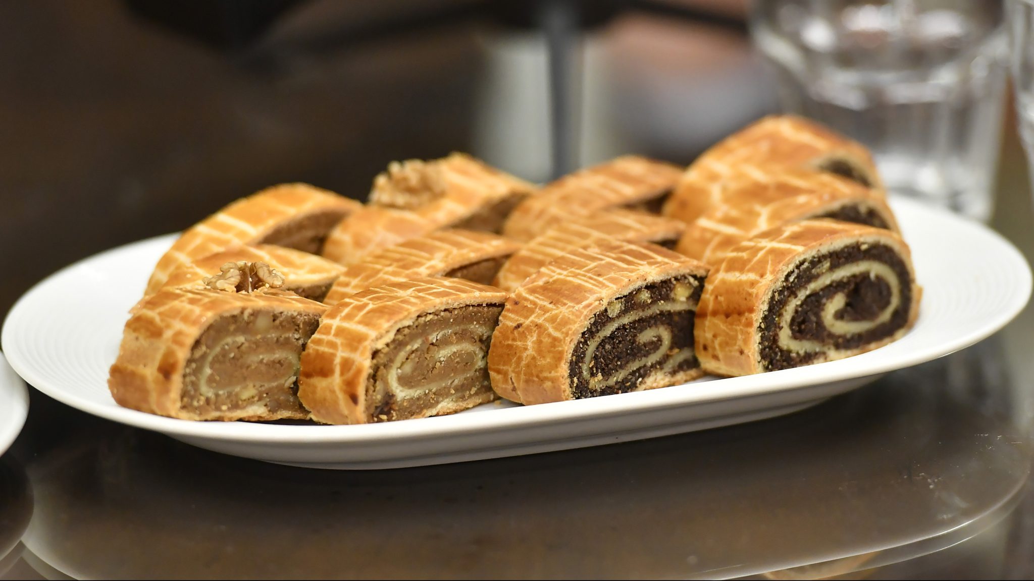 Ennyibe kerül idén a bejgli a nagy élelmiszerboltokban | 24.hu