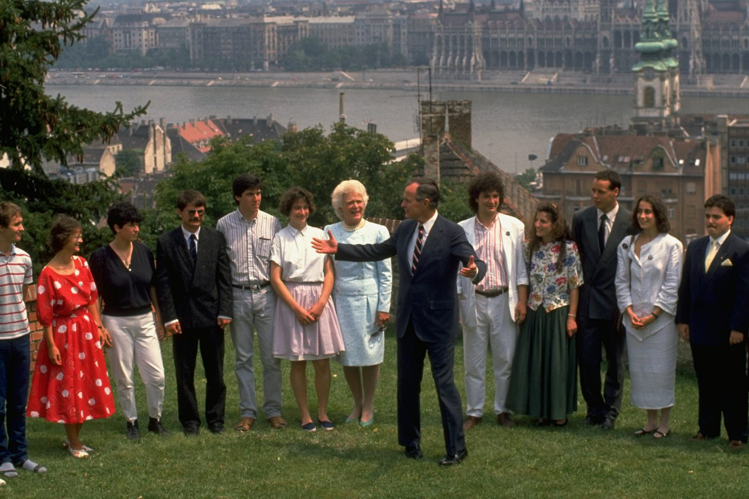 "Ha Orbán csupán egy embertől tart széles e világon, az nem más, mint ...