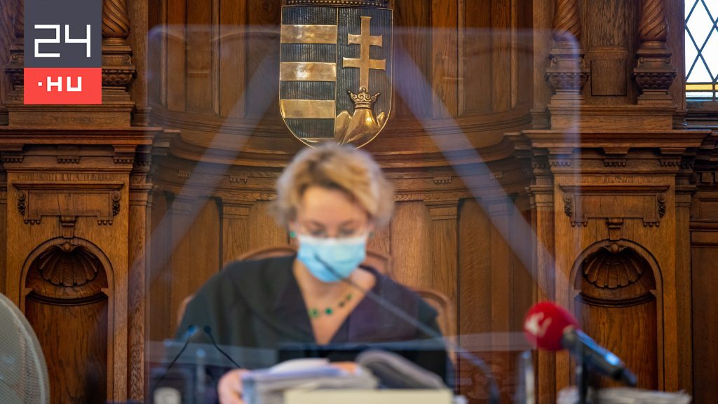 Megemelnék az alsó korhatárt a bírók kinevezésénél, újra 70 év lehet a ...
