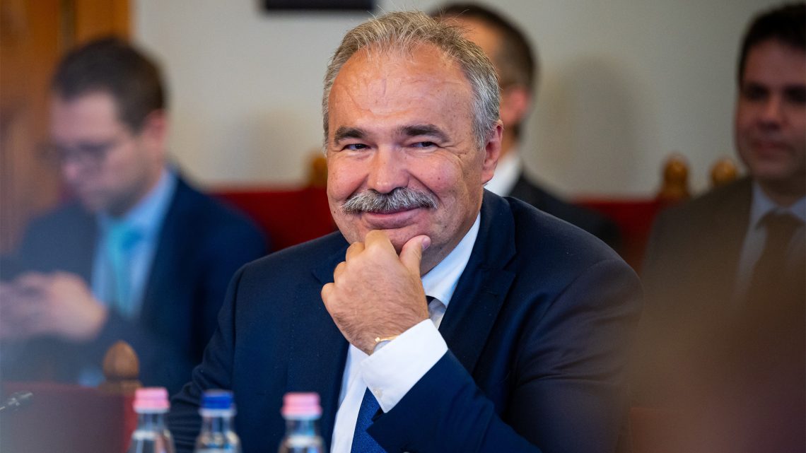 Állatfarm: így kerülhettek zebrák a Mészáros-céghez | 24.hu