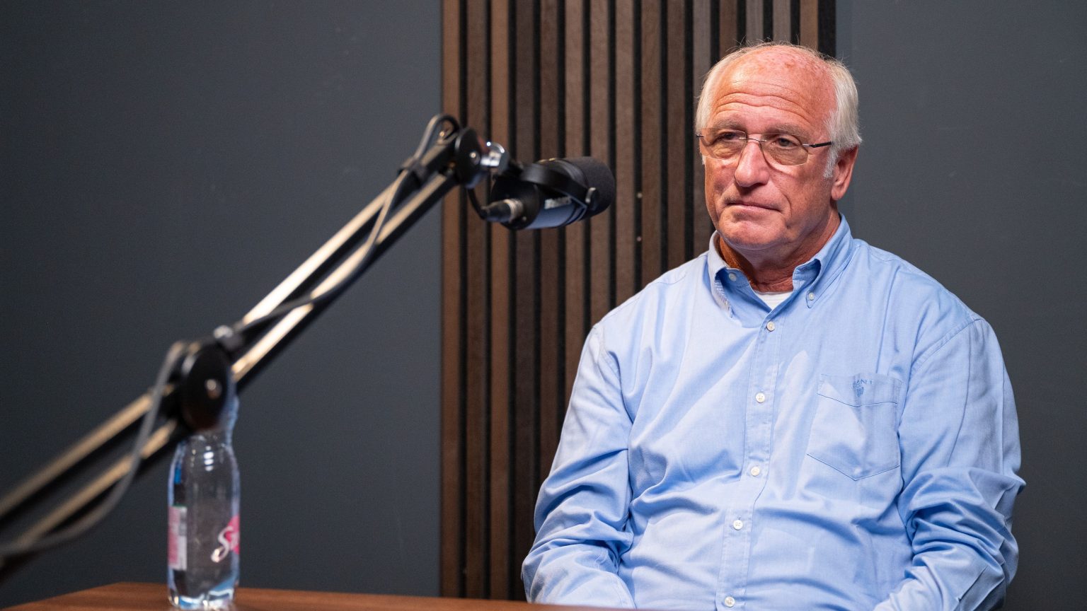 Surányi György: Nem lehet büntetlenül százmilliárdokért stadionokat ...
