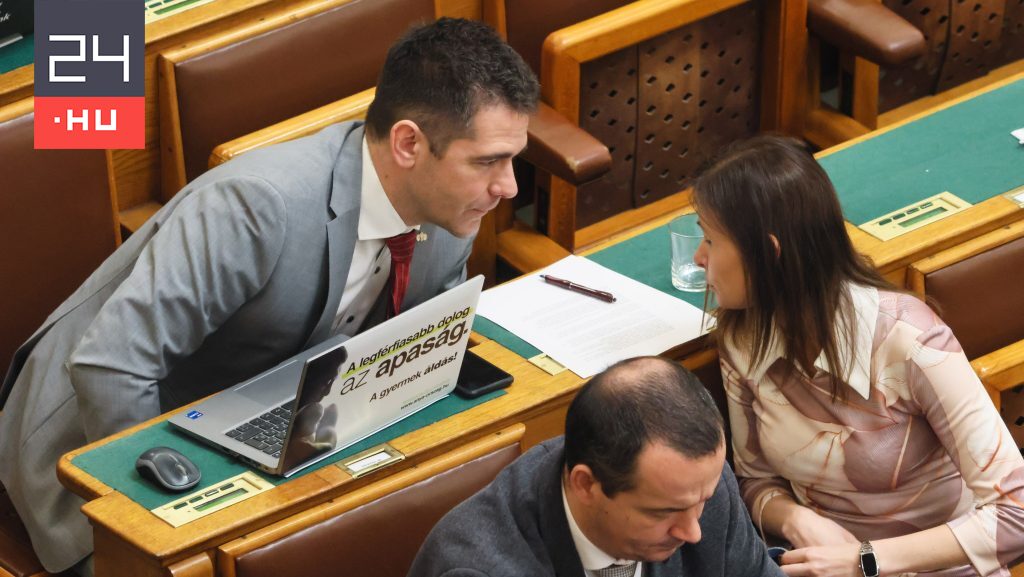 Kismama-szépségversenyt hirdet Novák Előd, egymillió forintos díjazással | 24.hu