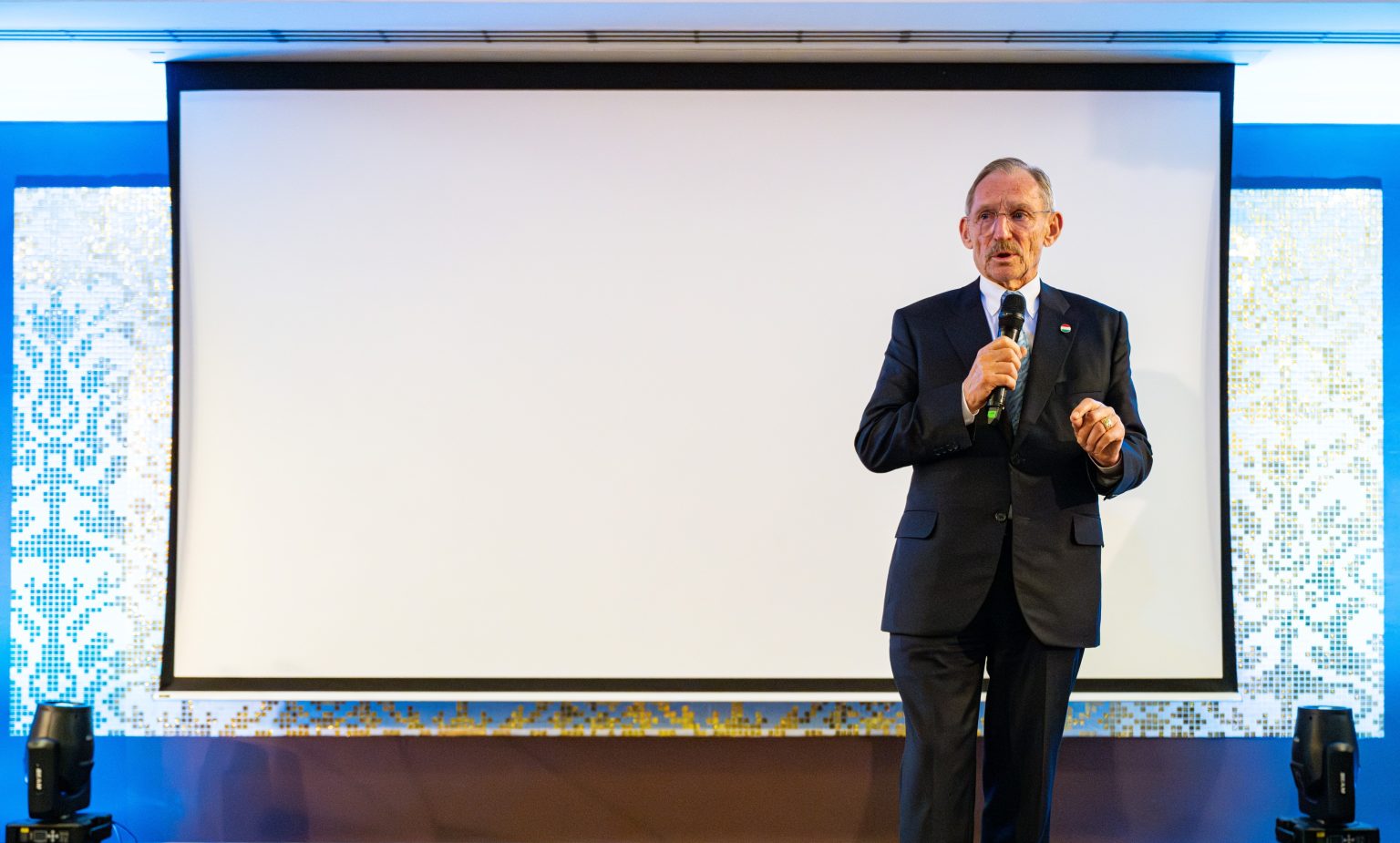 Pintér Sándor kinevezett több egészségügyi intézményvezetőt | 24.hu