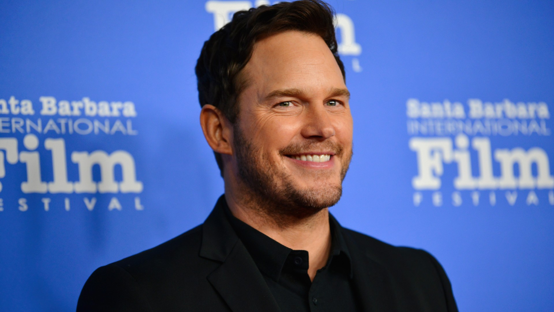 Kisfia összekakilta magát, Chris Pratt meg lefotózta és kirakta ...