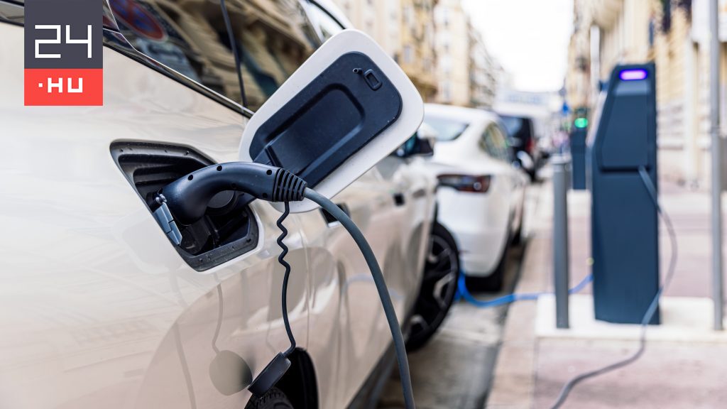 Ez most a legnépszerűbb elektromos autó Magyarországon | 24.hu