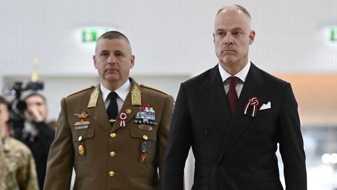 Index: Majdnem egymilliárdba került Ruszin-Szendi Romulusz szolgálati ...