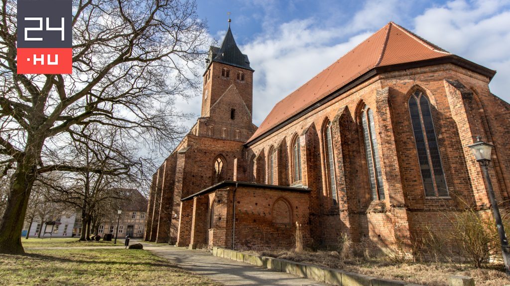 Középkori kincsek rejtőztek egy német templomban | 24.hu