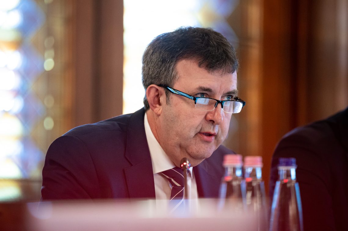 Új MI-stratégiát dolgoznak ki Palkovics Lászlóék | 24.hu