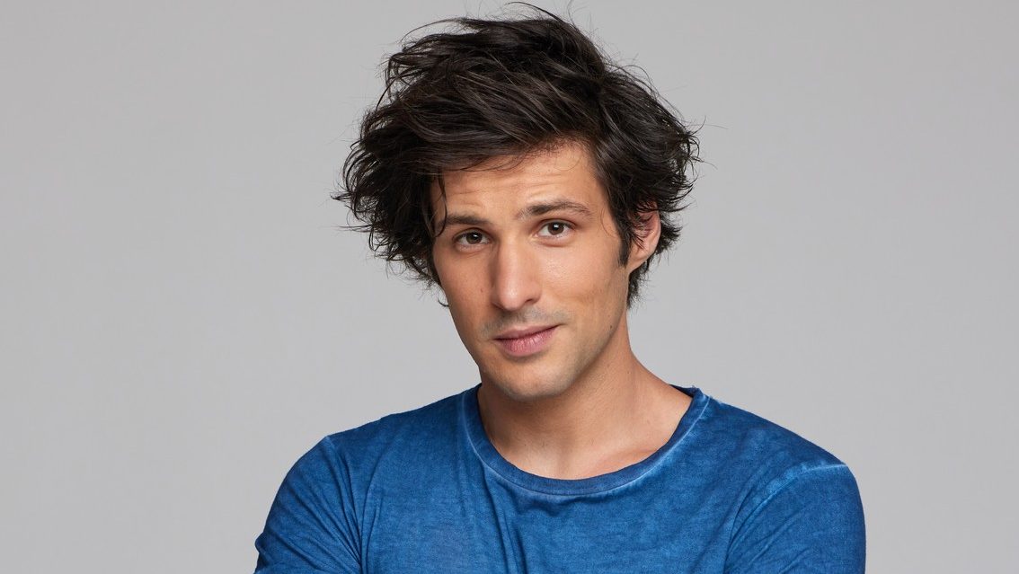 Ember Márk: A színházban mindig attól félek, hogy utálnak | 24.hu