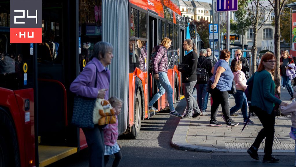 Megjelent a Magyar Közlönyben, melyik hétvégéken lesznek munkanapok ...