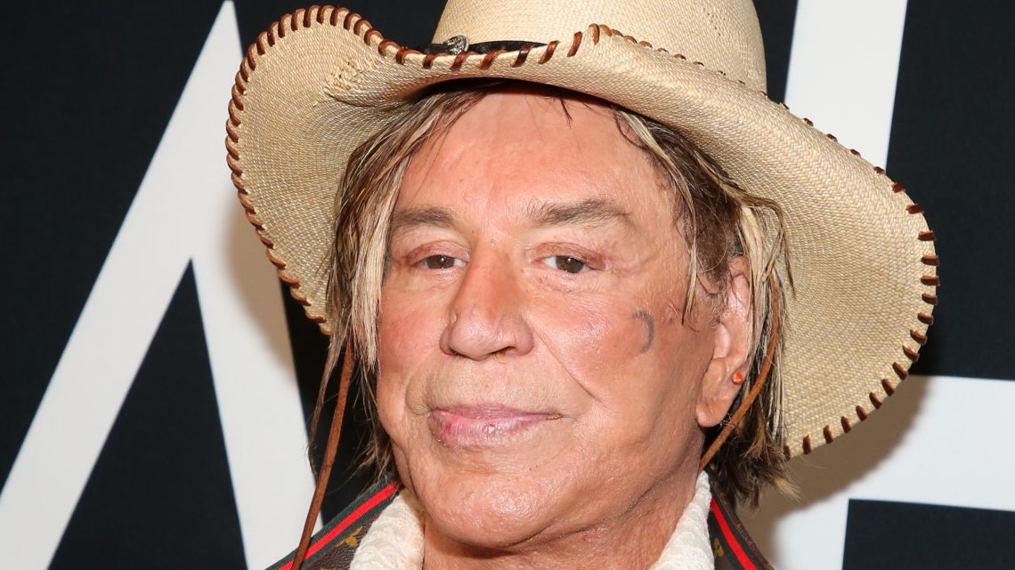 Mickey Rourke is bejutott a Big Brother brit celebverziójába, perceken ...