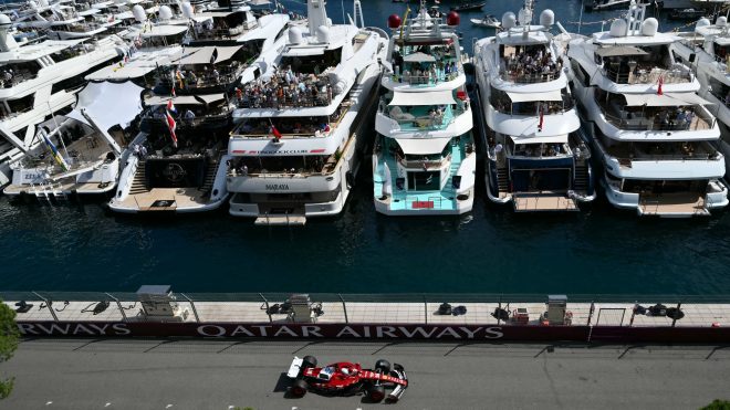 A hazai pályán szárnyaló Leclerc-t az időmérő legvégén fosztották meg a ...